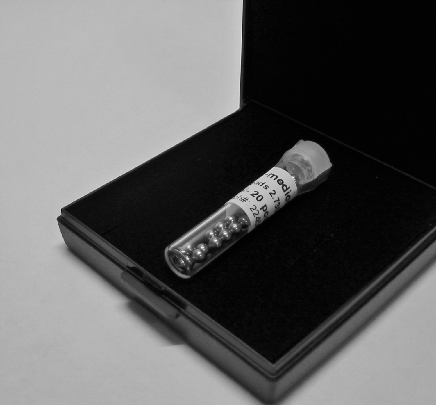 Tantalum beads - 2.73mm - ASTM F560 - ASTM F86 - high tolerance